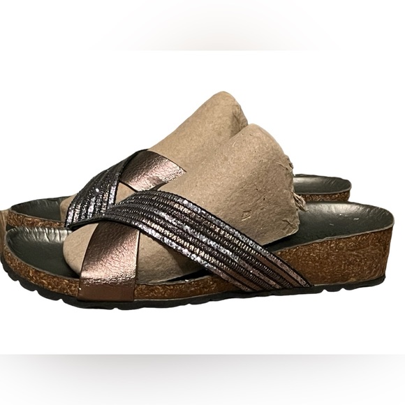 Italian Shoemakers | Shoes | Italian Shoemaker Silver And Gold Shimmer ...